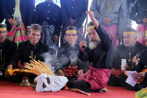 Menegok Kearifan Lokal Masyarakat Timur sebagai Upaya Membangun ... Menegok Kearifan Lokal Masyarakat Timur sebagai Upaya Membangun ...