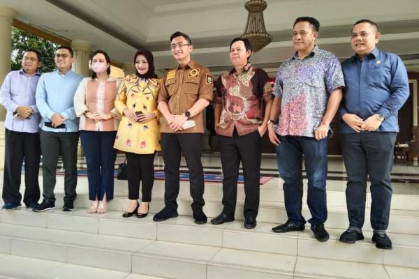 Sultan Najamudin Dorong Percepatan Pembangunan Kawasan Ekonomi Halal Sultan Najamudin Dorong Percepatan Pembangunan Kawasan Ekonomi Halal