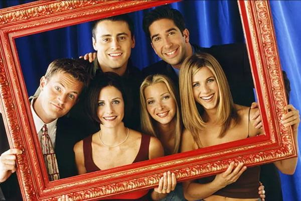 `Friends Forever`, Courteney Cox Kenang Momen Manis Bersama Matthew Perry