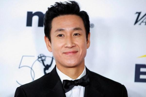Aktor Parasite Lee Sun-kyun Ditemukan Tewas Bunuh Diri di Taman