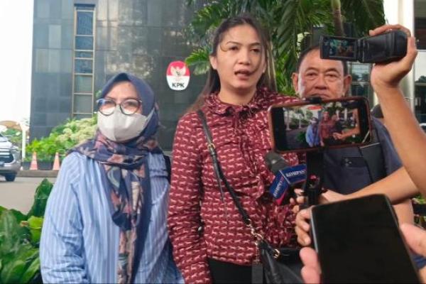 KPK Cecar Adik SYL Soal Aset Hasil Korupsi Diatasnamakan Keluarga KPK Cecar Adik SYL Soal Aset Hasil Korupsi Diatasnamakan Keluarga